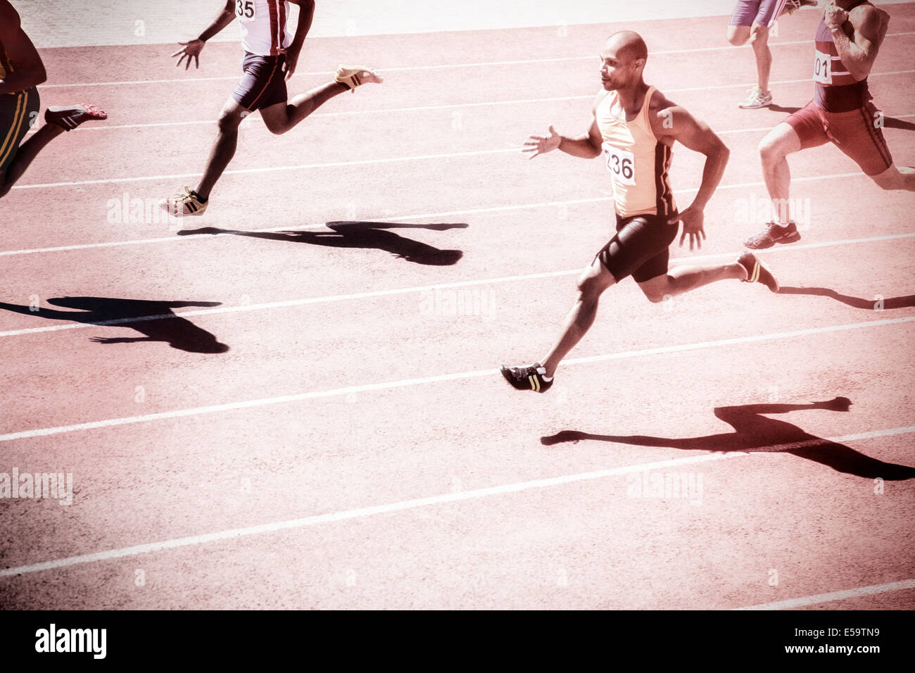 African track runner hi-res stock photography and images - Alamy