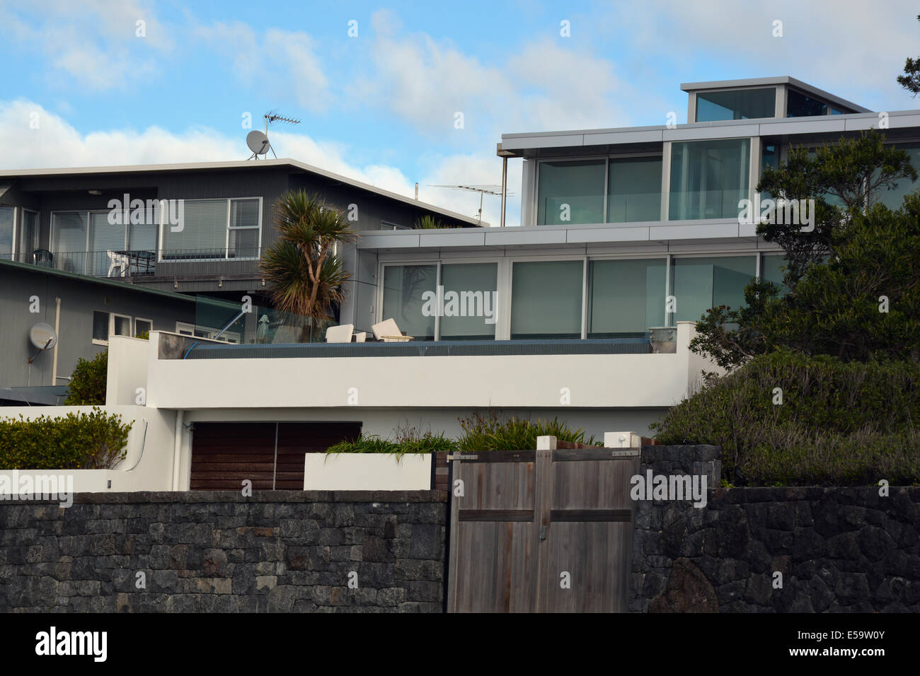 Modern beach villas in Takapuna Beach, Auckland, New Zealand Stock ...
