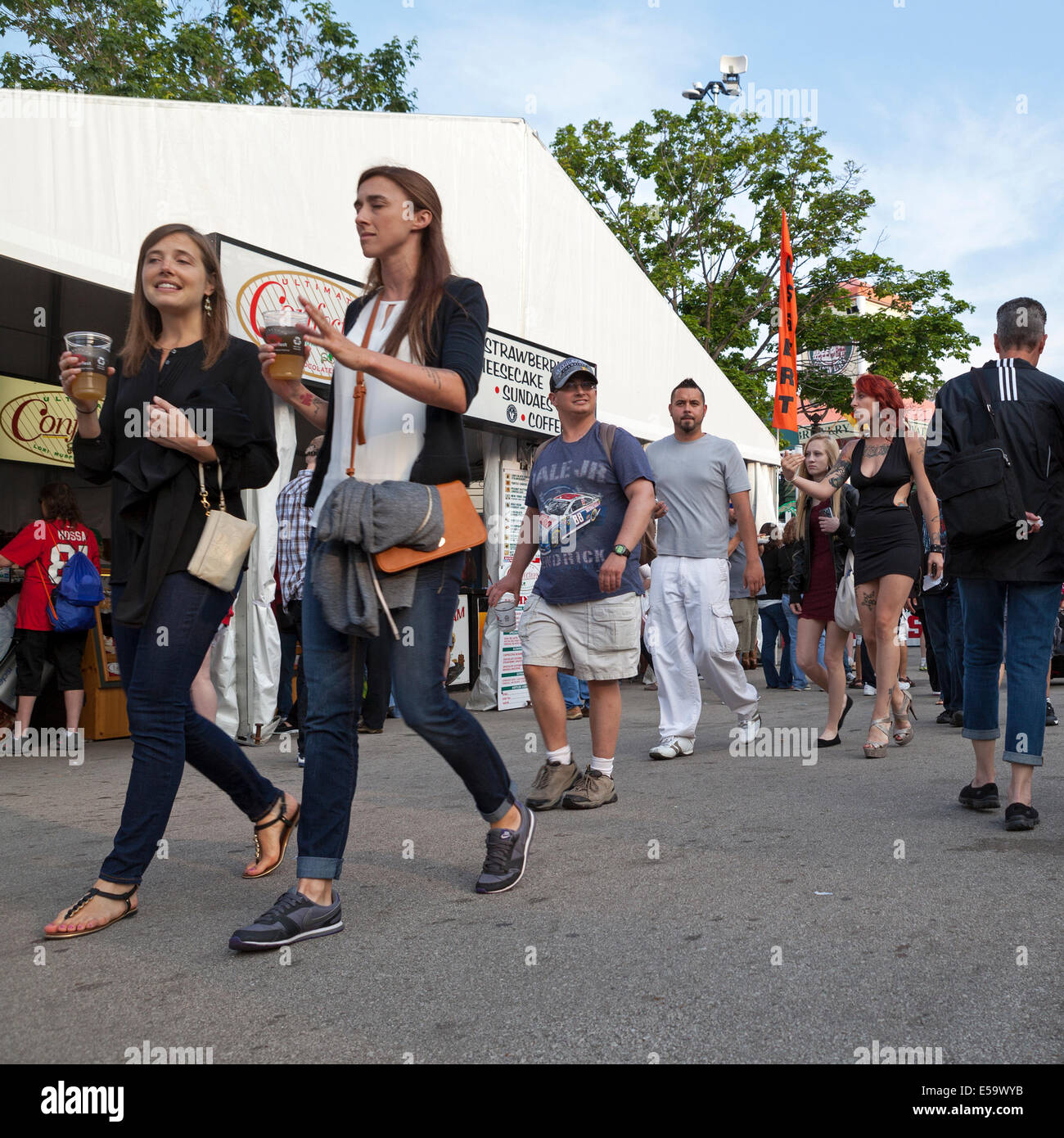 People at Summerfest in Milwaukee, Wisconsin, USA Stock Photo - Alamy