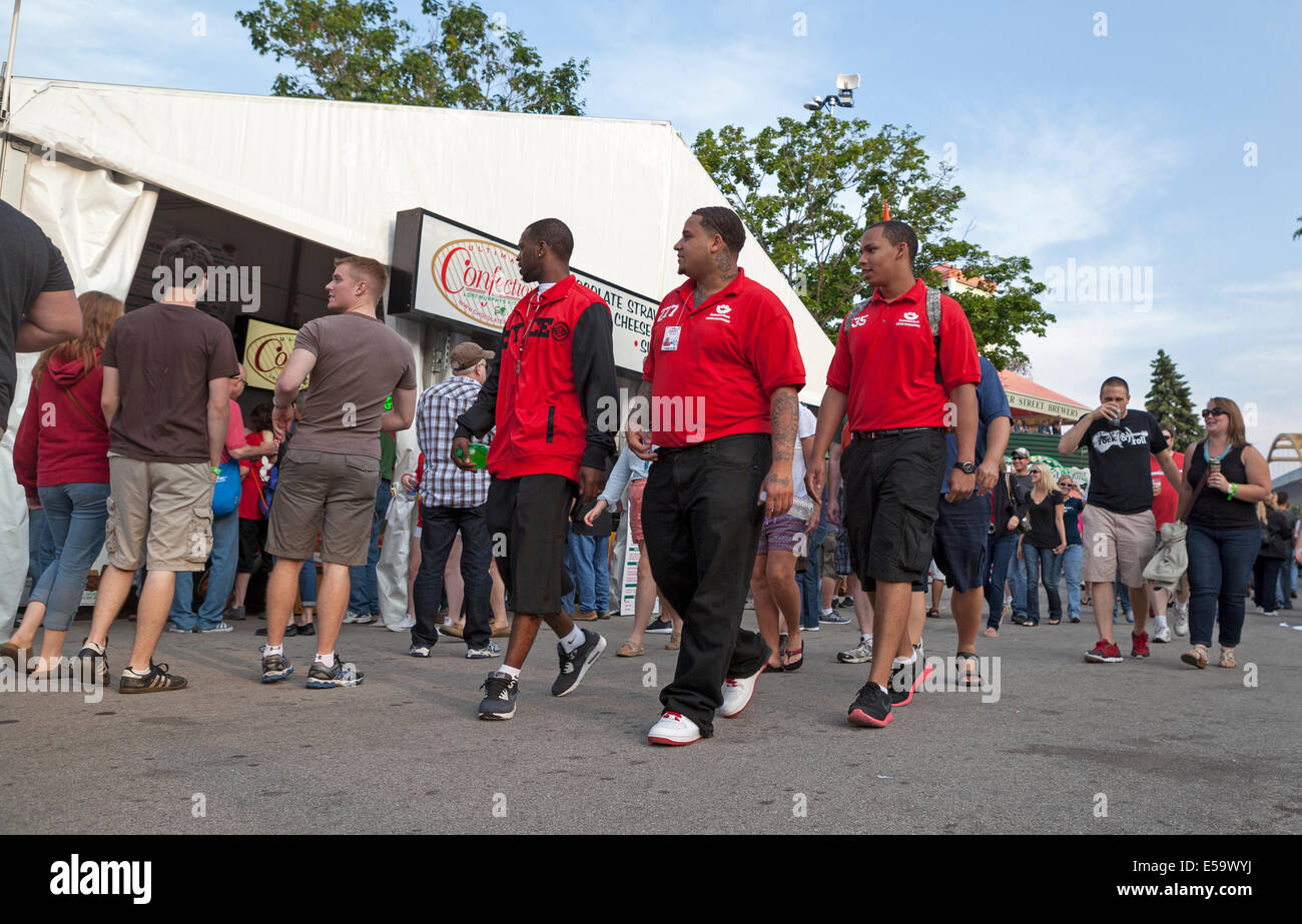 People at Summerfest in Milwaukee, Wisconsin, USA Stock Photo - Alamy
