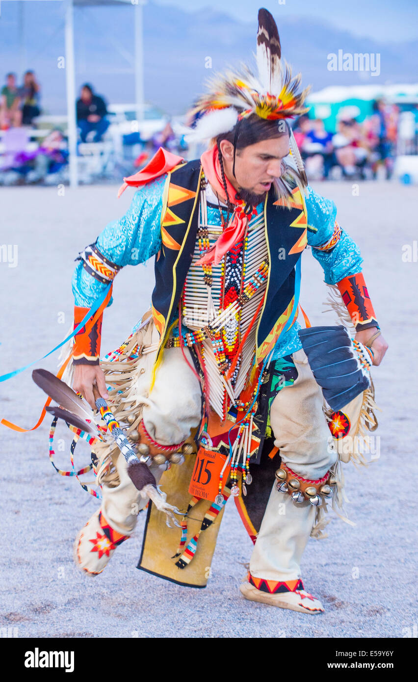 Paiute dancer hi-res stock photography and images - Alamy