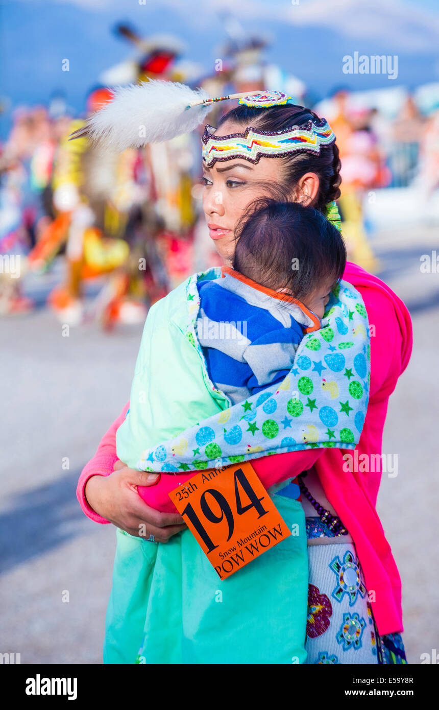 Paiute dancer hi-res stock photography and images - Alamy
