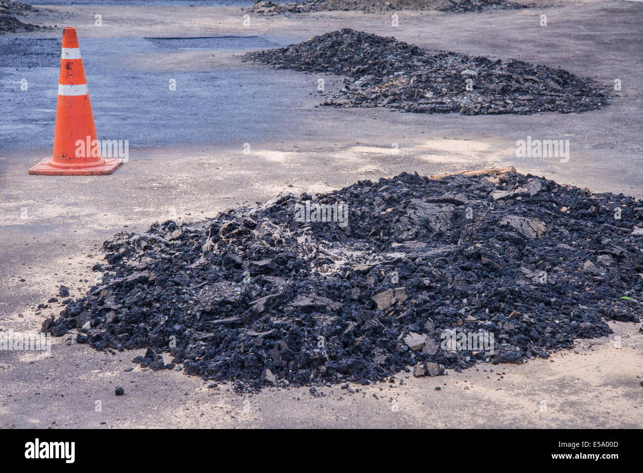 Bitumen road construction hi-res stock photography and images - Alamy