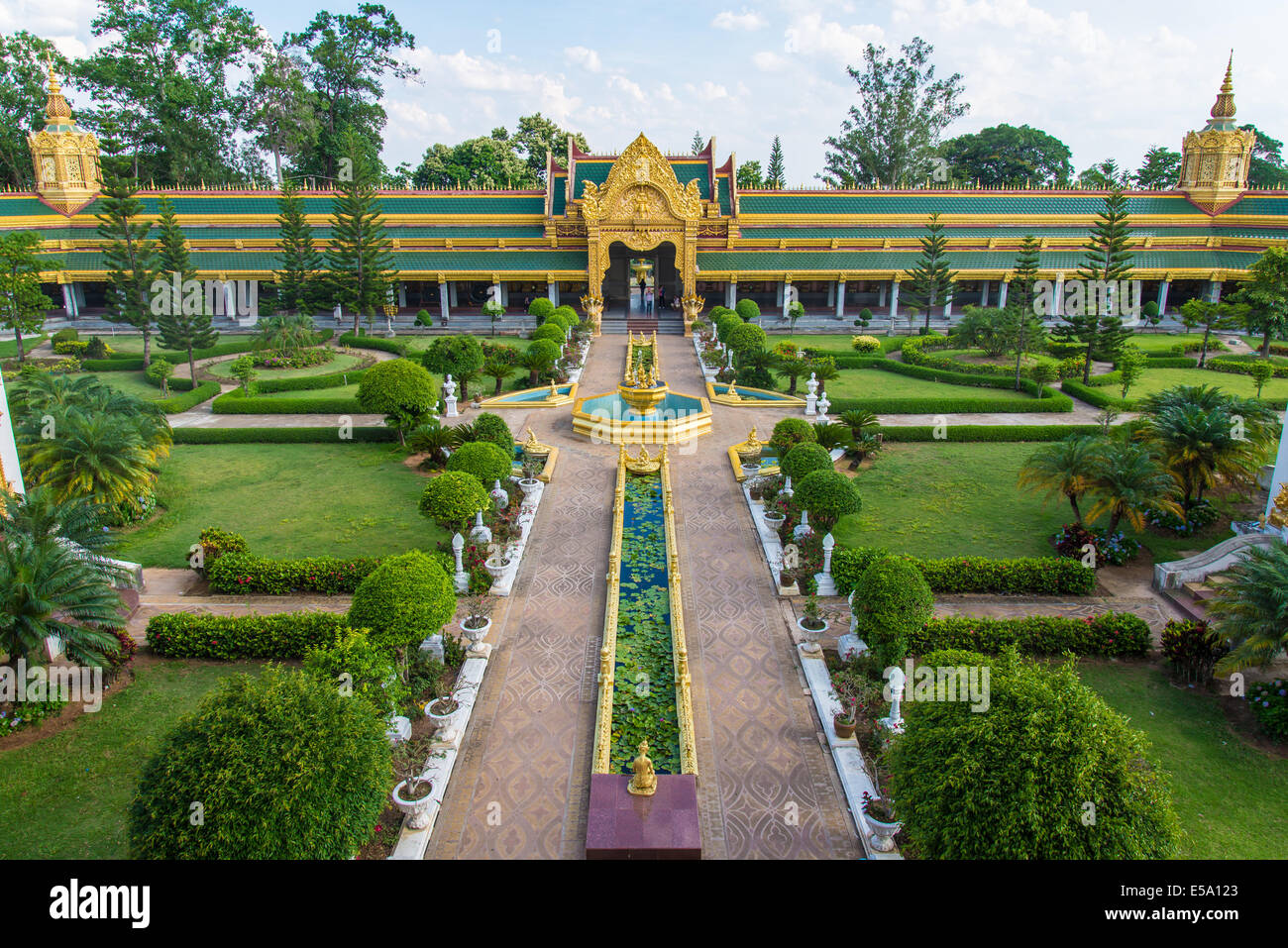 A temple in the countryside of Thailand Stock Photo - Alamy