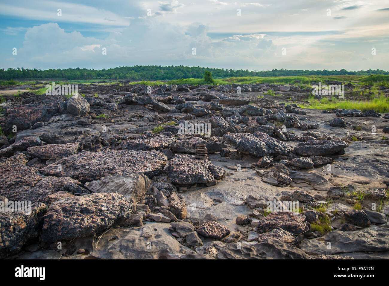 Sam pan hi-res stock photography and images - Alamy