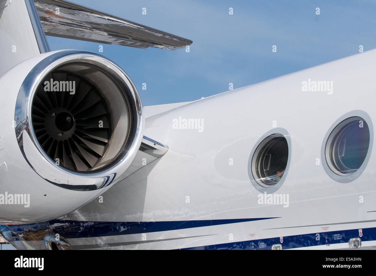 White airplane tail hi-res stock photography and images - Alamy
