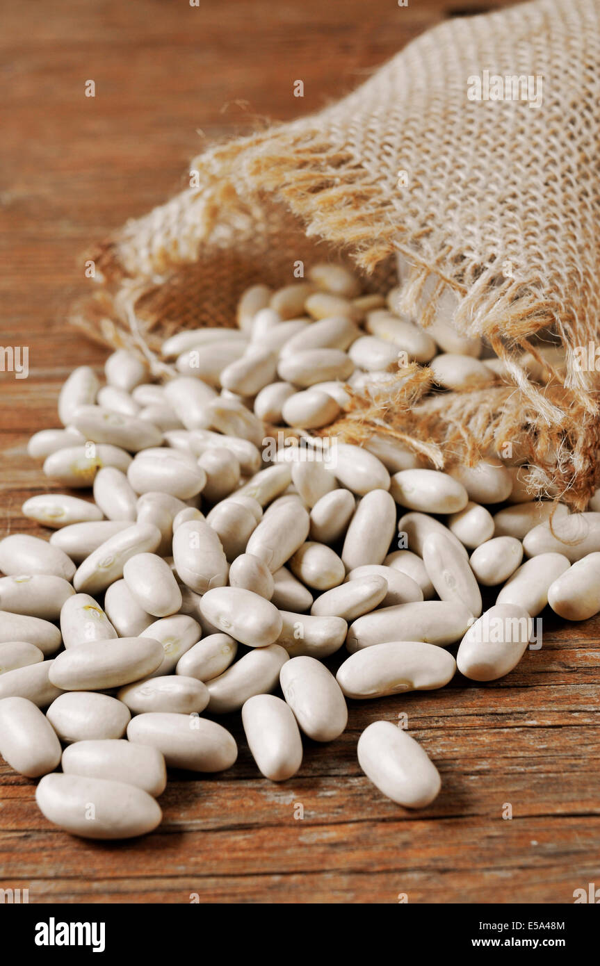 Dried navy beans hi-res stock photography and images - Alamy