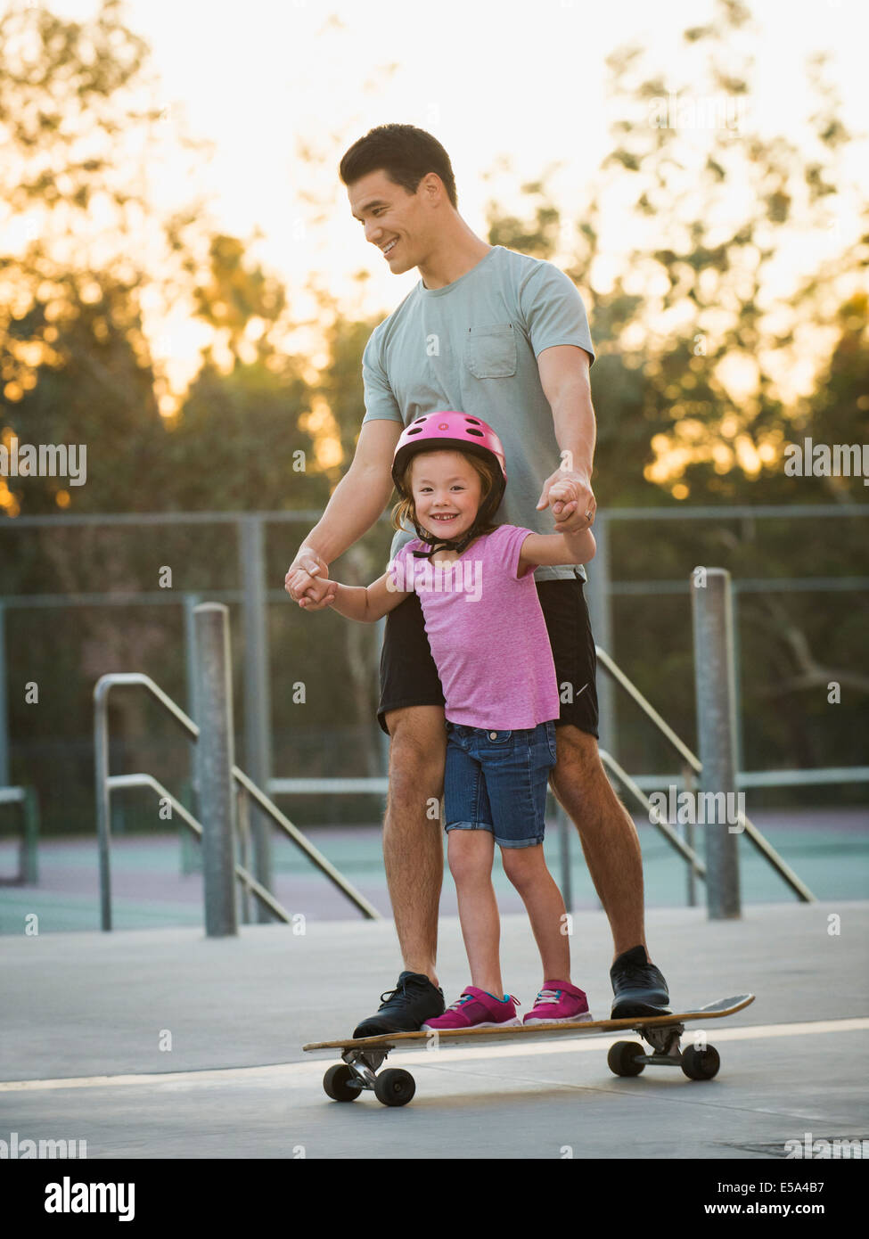 Japanese father daughter hi-res stock photography and images - Alamy
