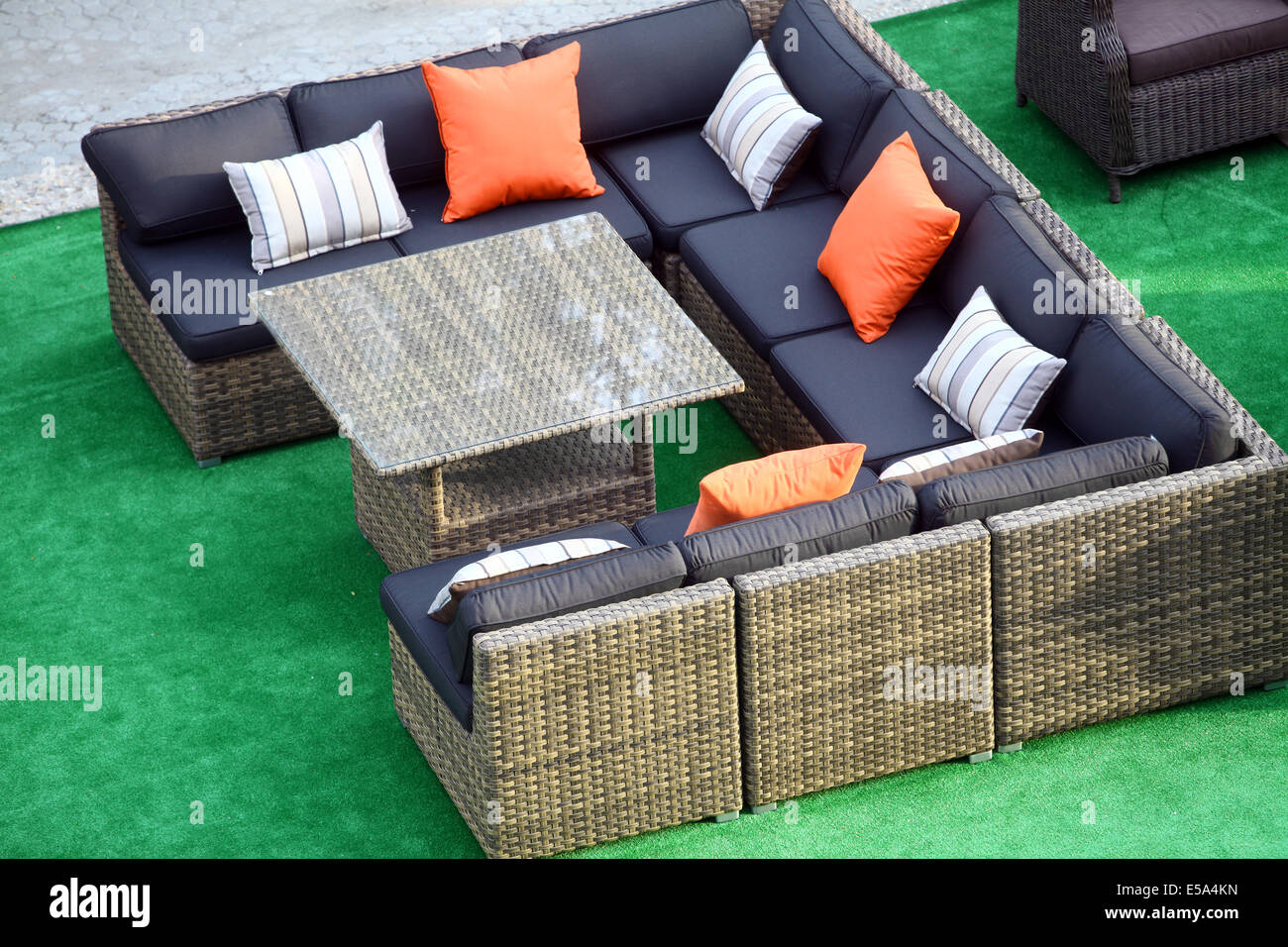 Big couch hi-res stock photography and images - Alamy