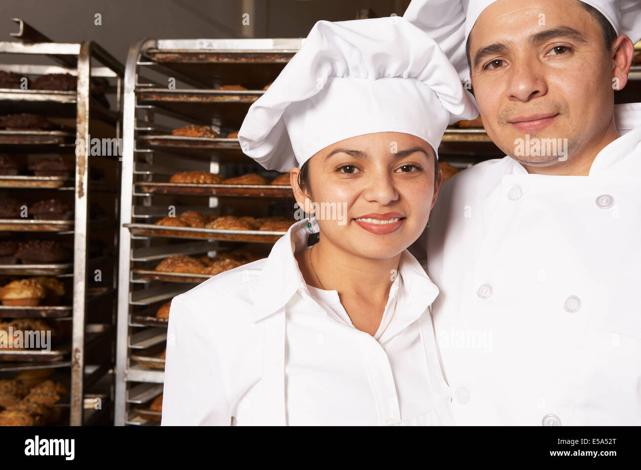 Two bakers working together hi-res stock photography and images - Alamy