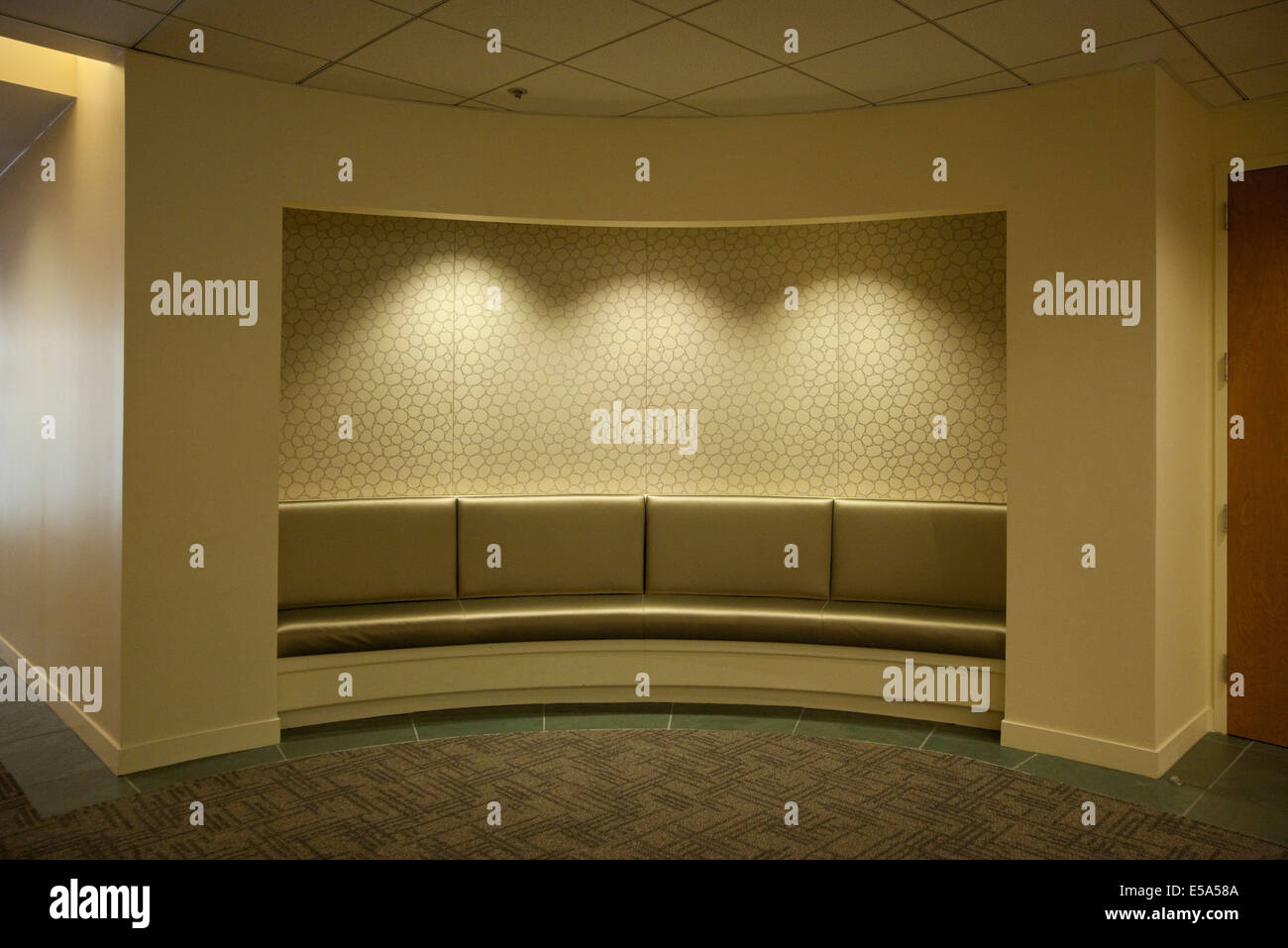Empty lobby area in office building Stock Photo - Alamy