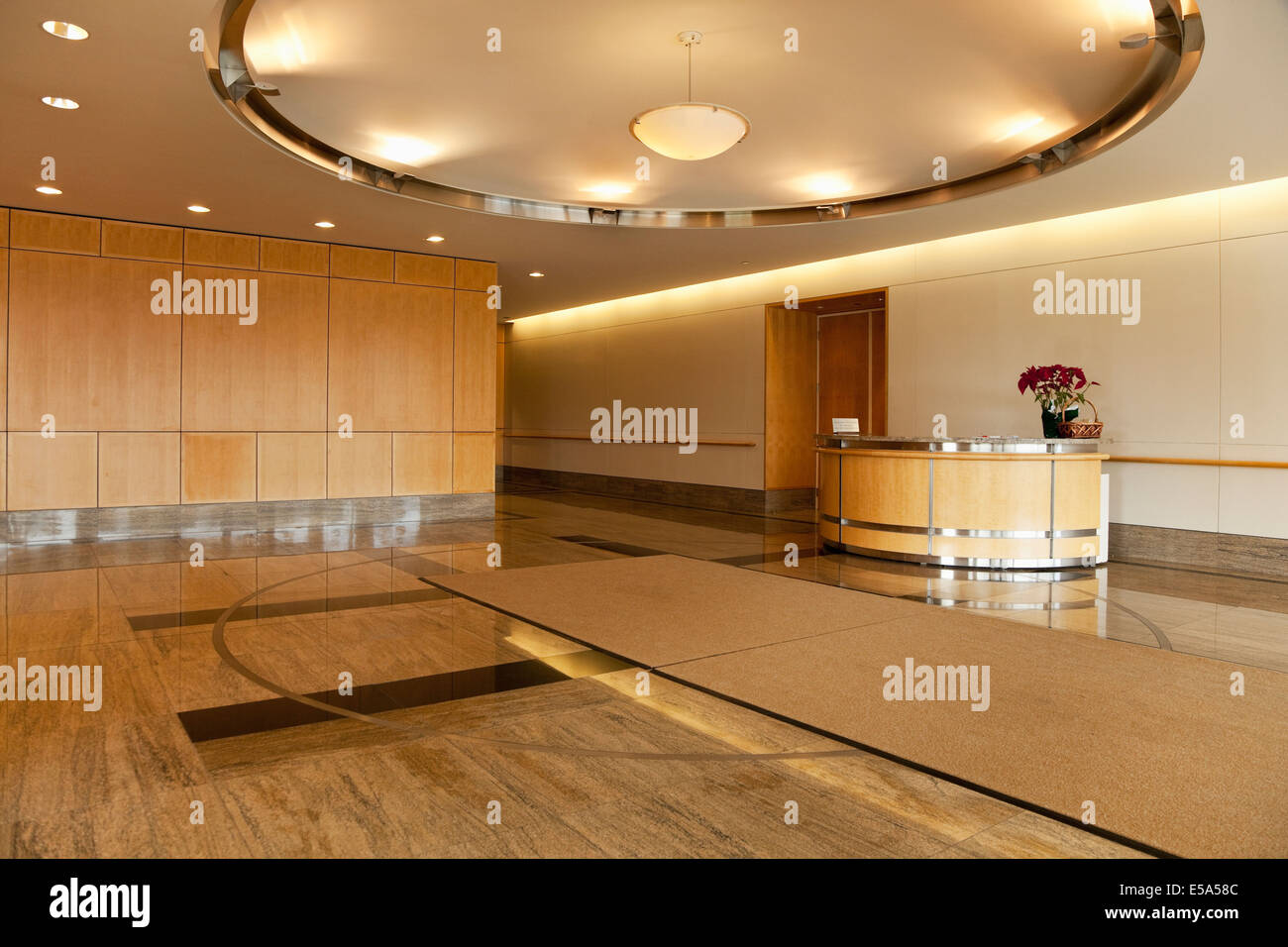 Empty lobby area in office building Stock Photo - Alamy