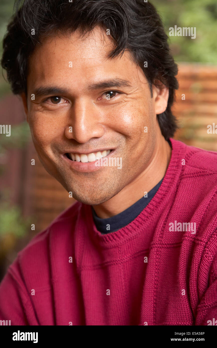 Pacific Islander man smiling Stock Photo - Alamy Pacific Islander man smiling Stock Photo - Alamy