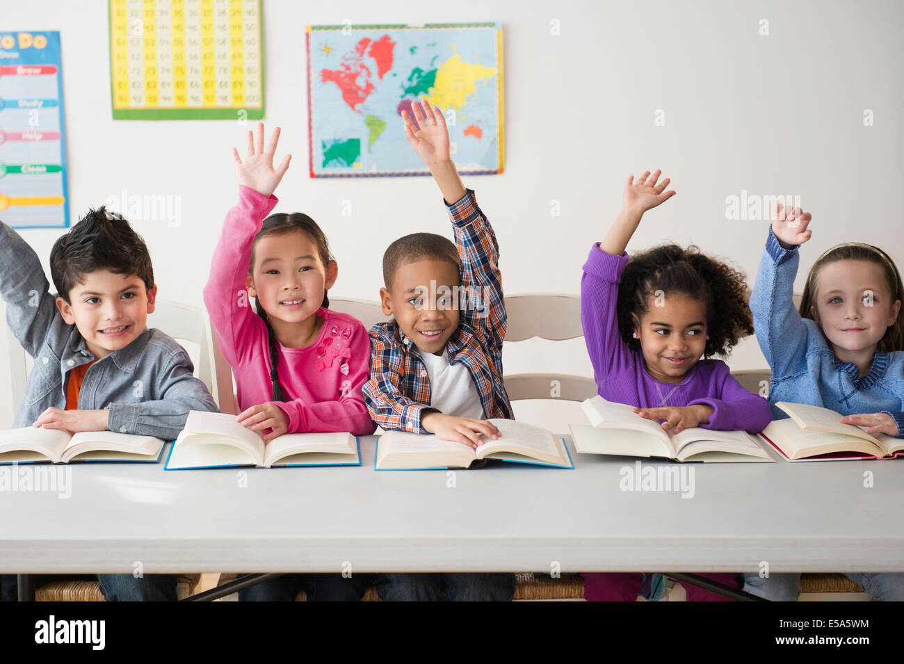 Classroom hi-res stock photography and images - Alamy