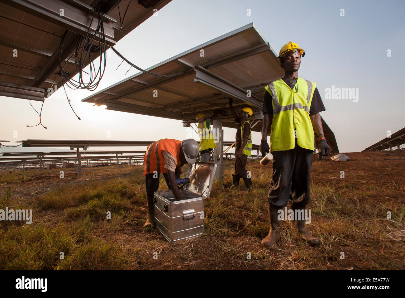 Installing solar panels africa hi-res stock photography and images - Alamy