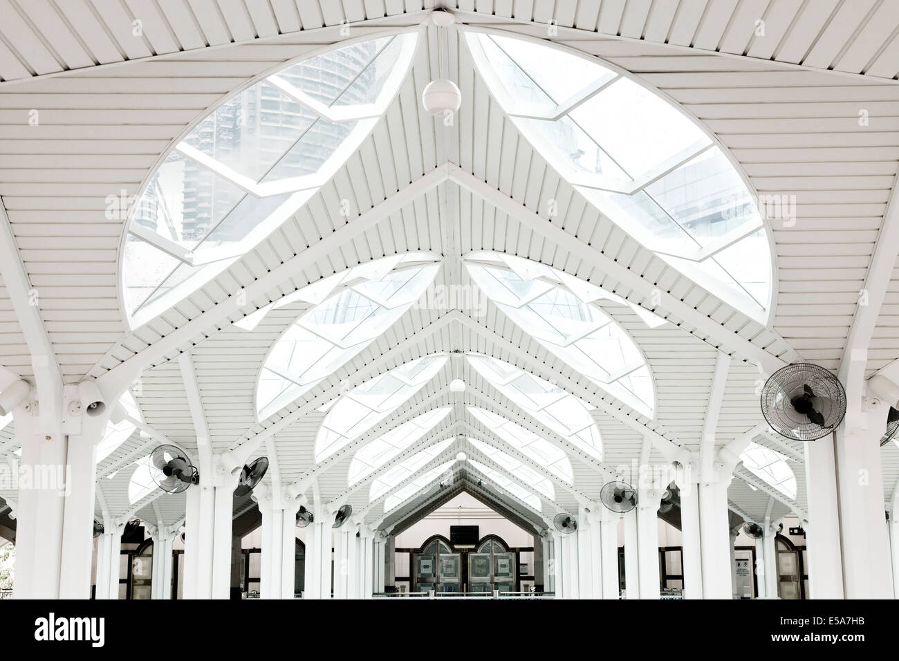 National mosque of malaysia hi-res stock photography and images - Alamy