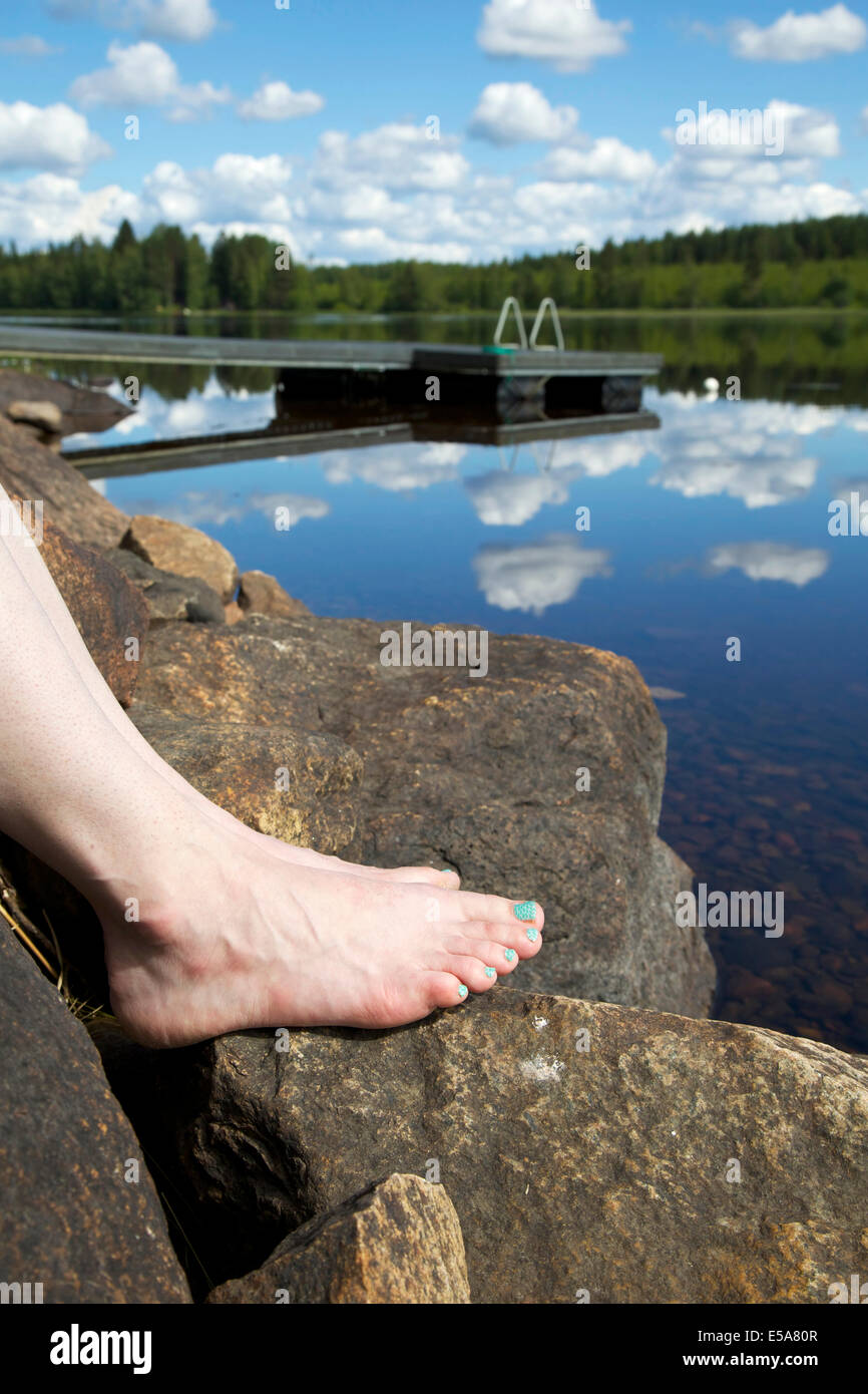 Lakeside rocks hi-res stock photography and images - Alamy