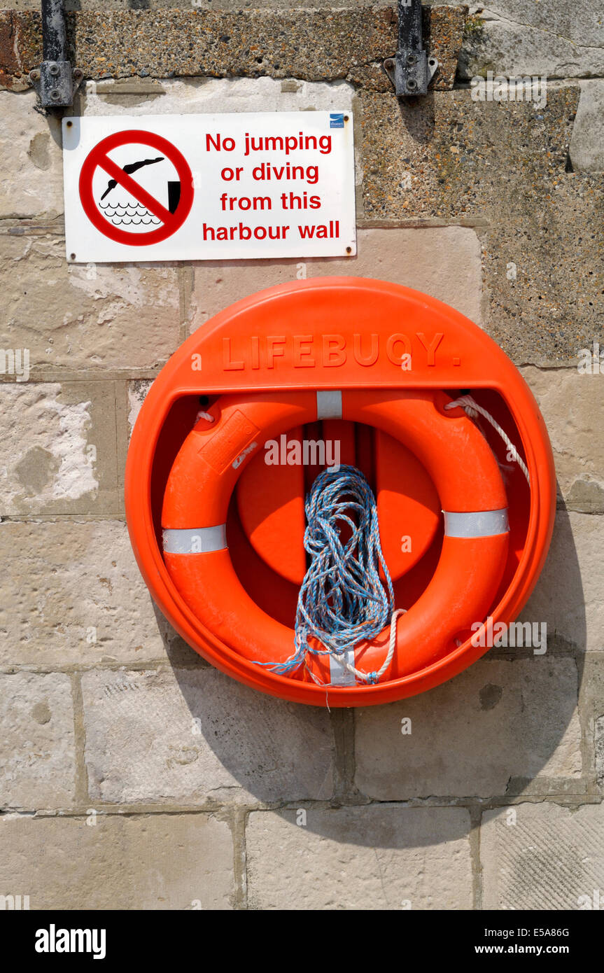 No jumping no diving hi-res stock photography and images - Alamy