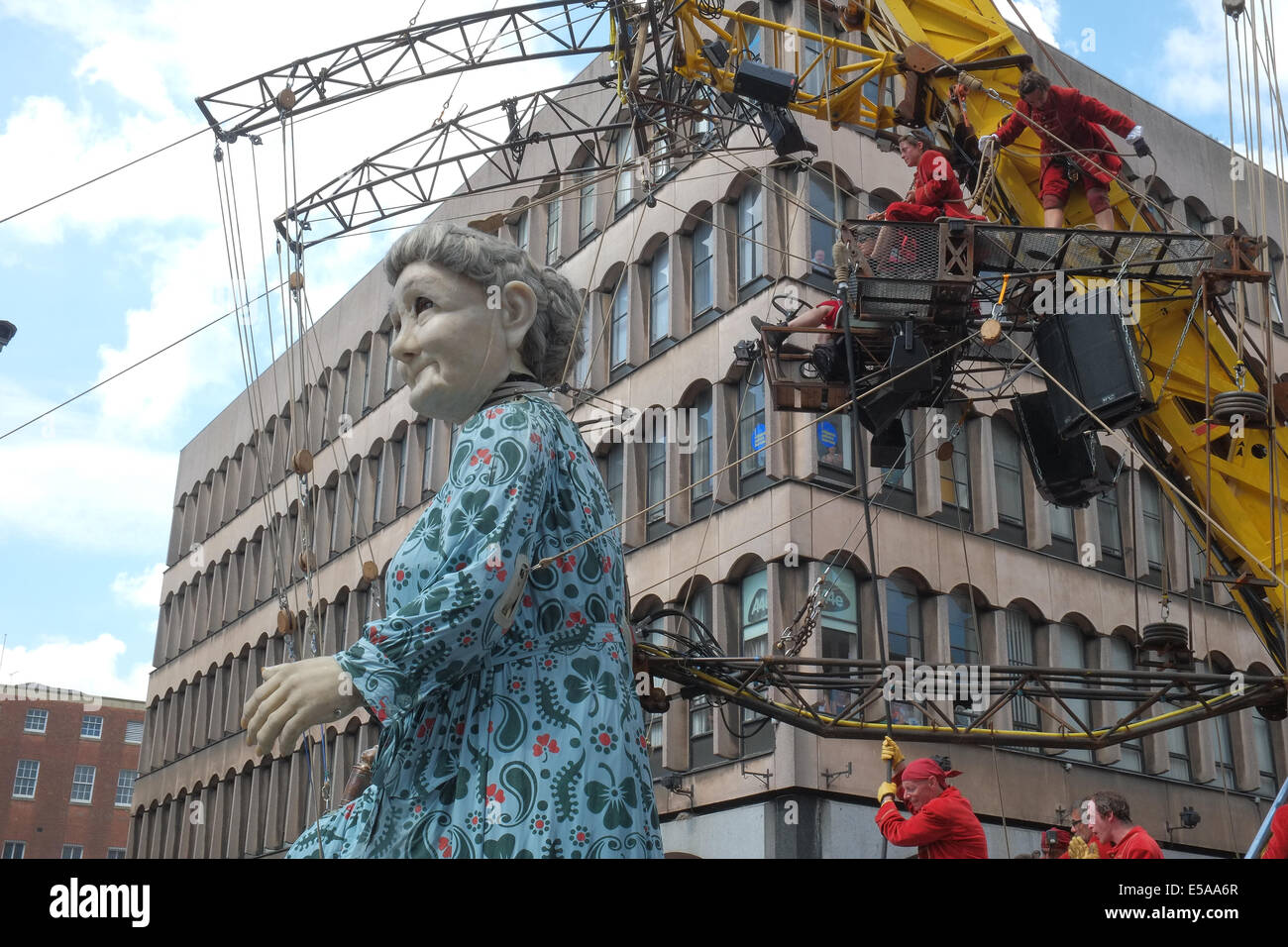 25 feet tall hi-res stock photography and images - Alamy