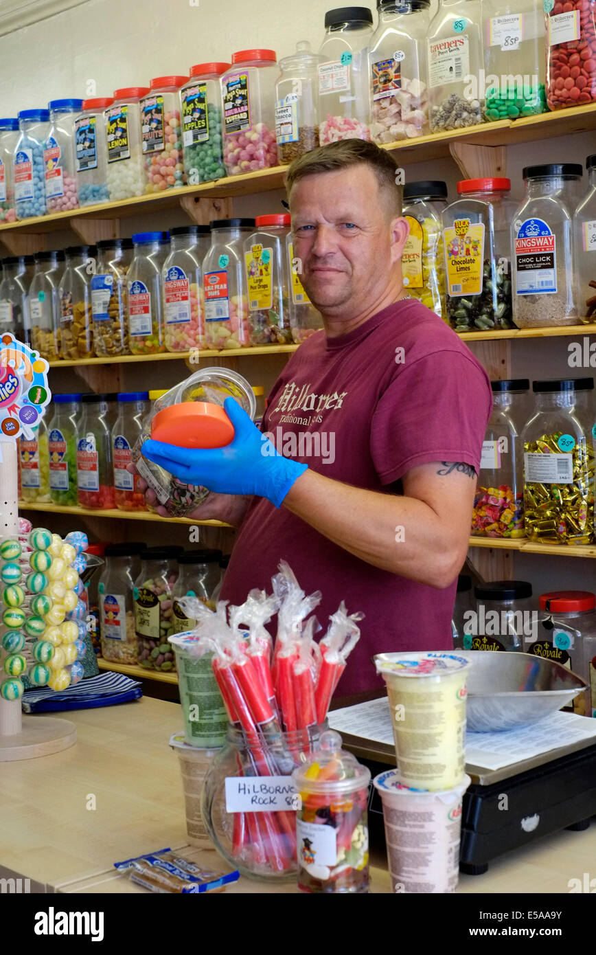 English sweet shop hi-res stock photography and images - Alamy