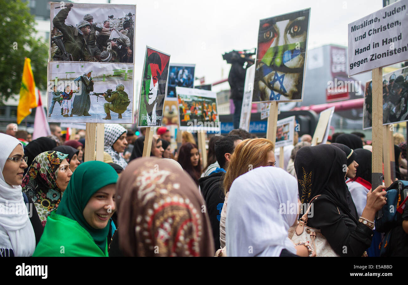 Demale hi-res stock photography and images - Alamy