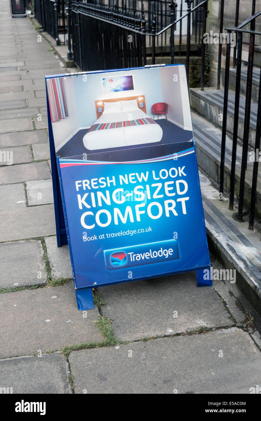 Travelodge advertisement hi-res stock photography and images - Alamy