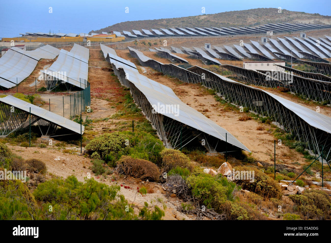 Solar electric generating system hi-res stock photography and images ...