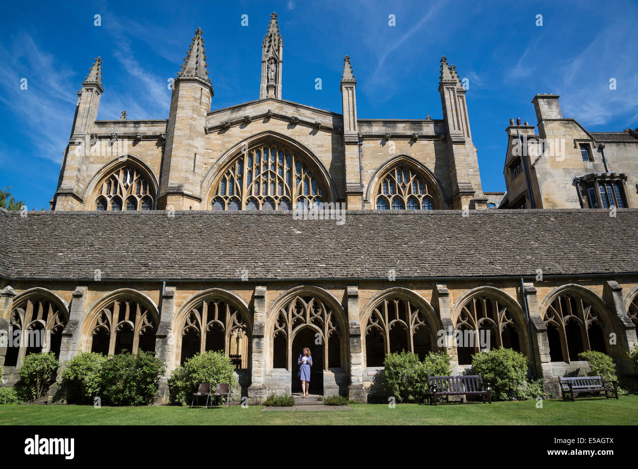 New college cloister hi-res stock photography and images - Alamy