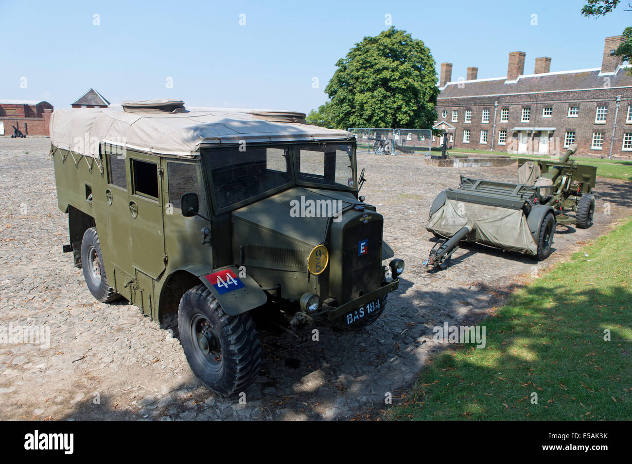 Morris Commercial PU Wireless WW2 Military vehicle at Tilbury Fort ...