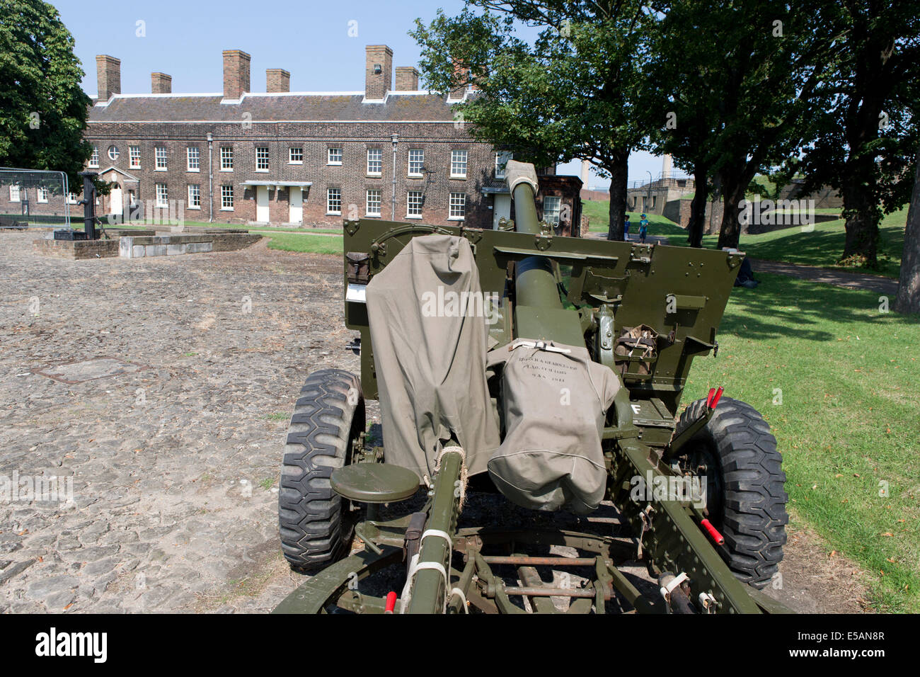 25 pounder pound howitzer artillery gun on the parade ground at Tilbury ...