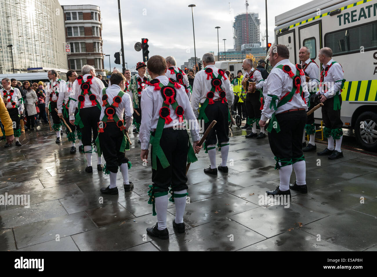 Morris men dancing hi-res stock photography and images - Alamy