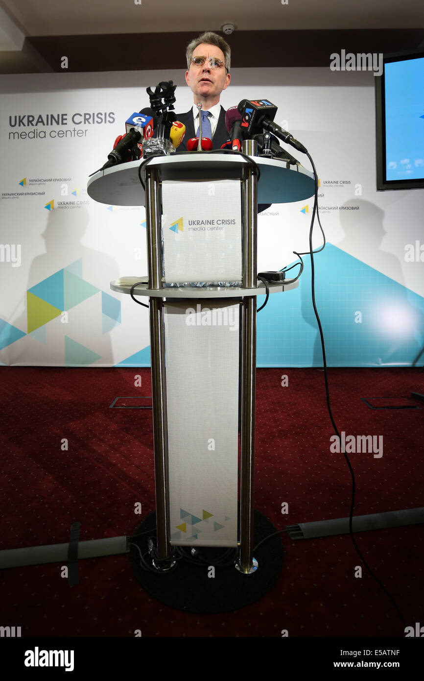Kiev, Ukraine. 25th July, 2014. U.S. Ambassador Jeffrey Payette speaks ...