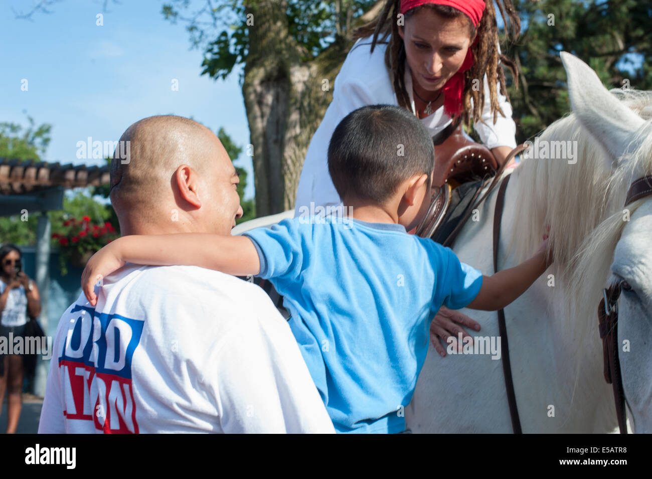 Sarah thompson hi-res stock photography and images - Alamy