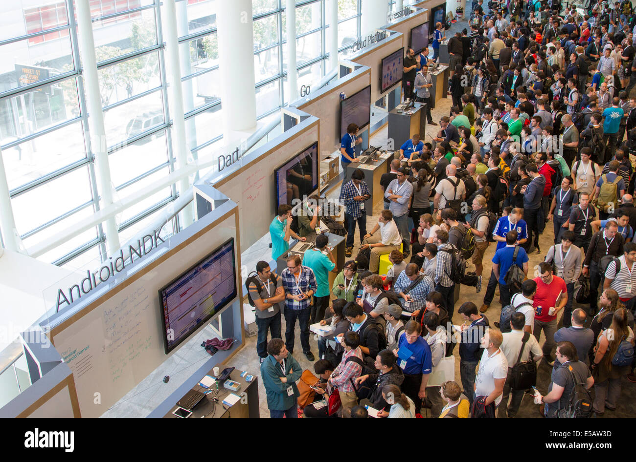 Show booths hi-res stock photography and images - Alamy