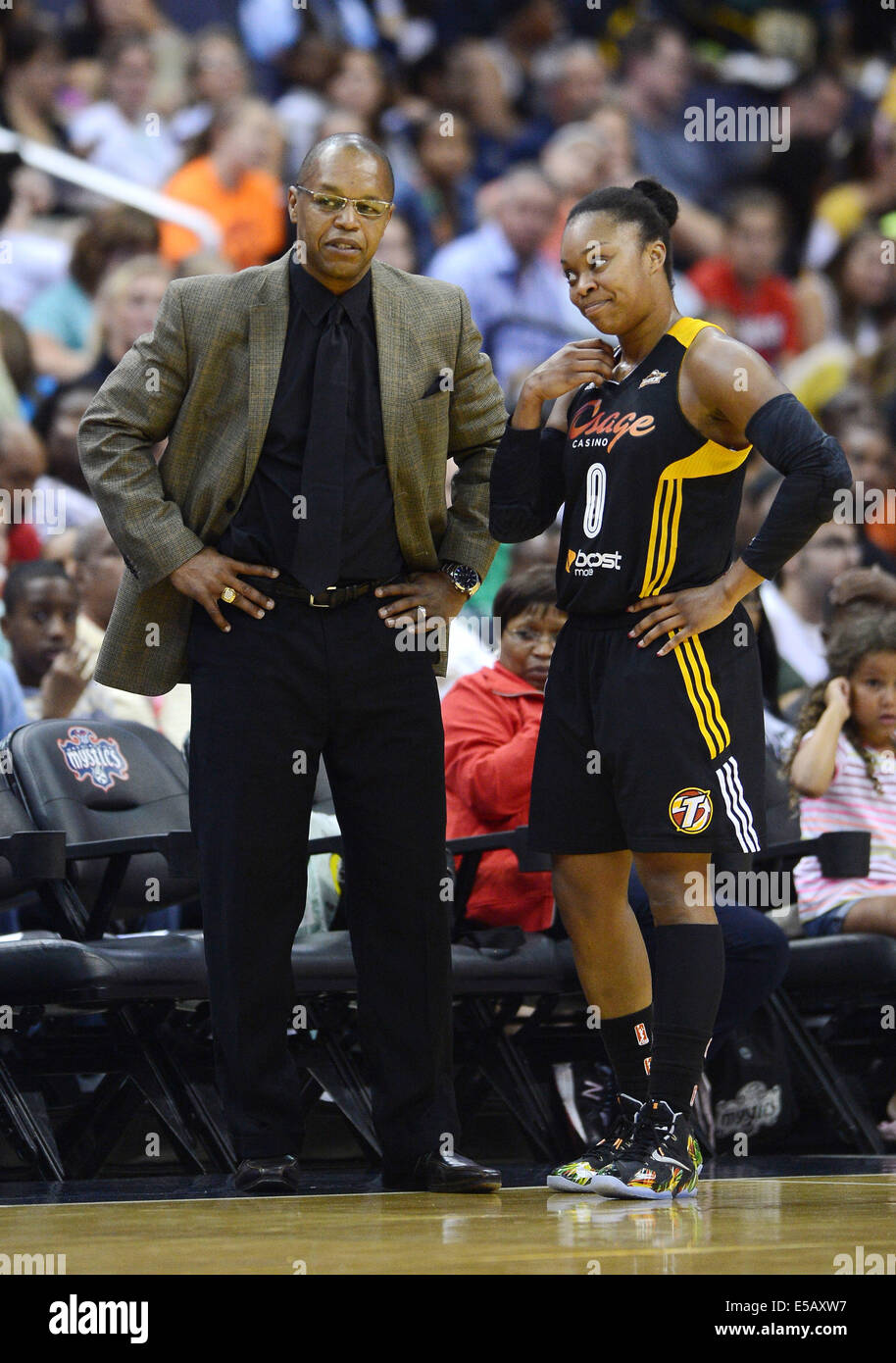Washington, DC, USA. 25th July, 2014. 20140725 - Tulsa Shock head coach ...
