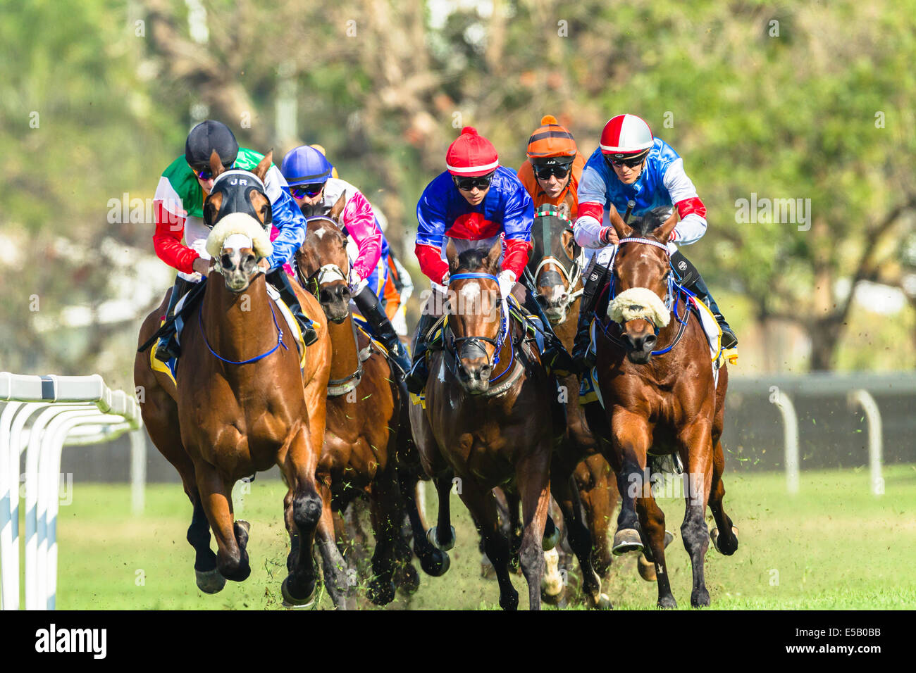 Racing jockeys hi-res stock photography and images - Alamy