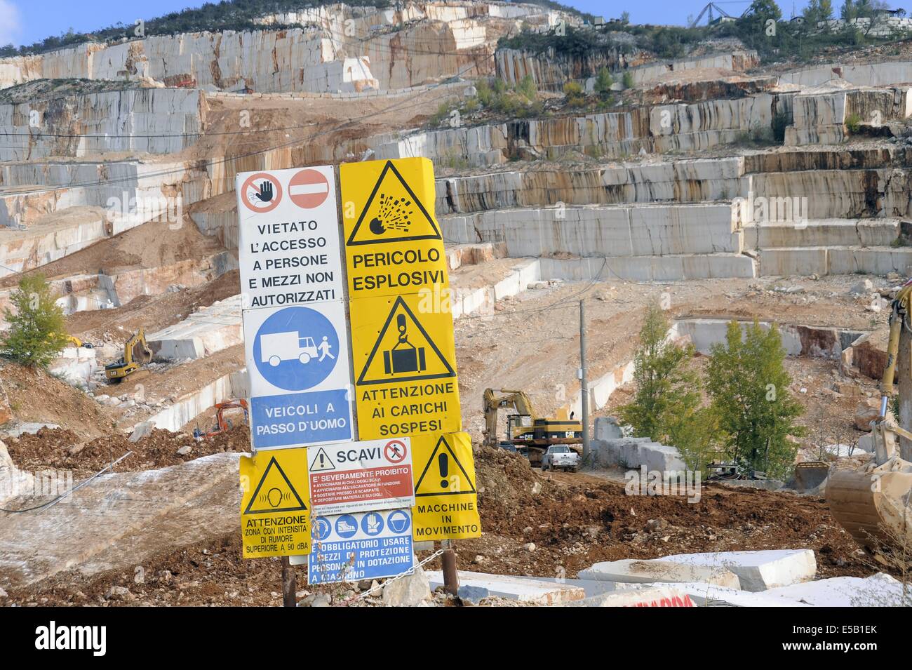 Quarries stone hi-res stock photography and images - Alamy