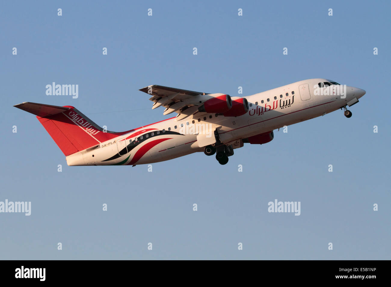 Bae avro rj hi-res stock photography and images - Alamy