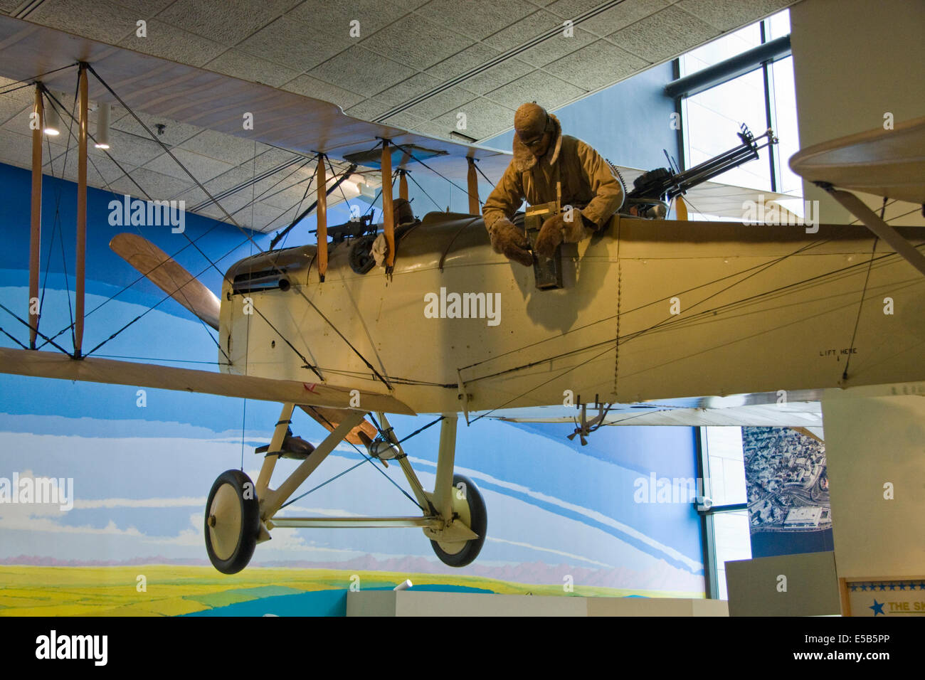 De Havilland DH-4 used for aerial photography and combat during World ...