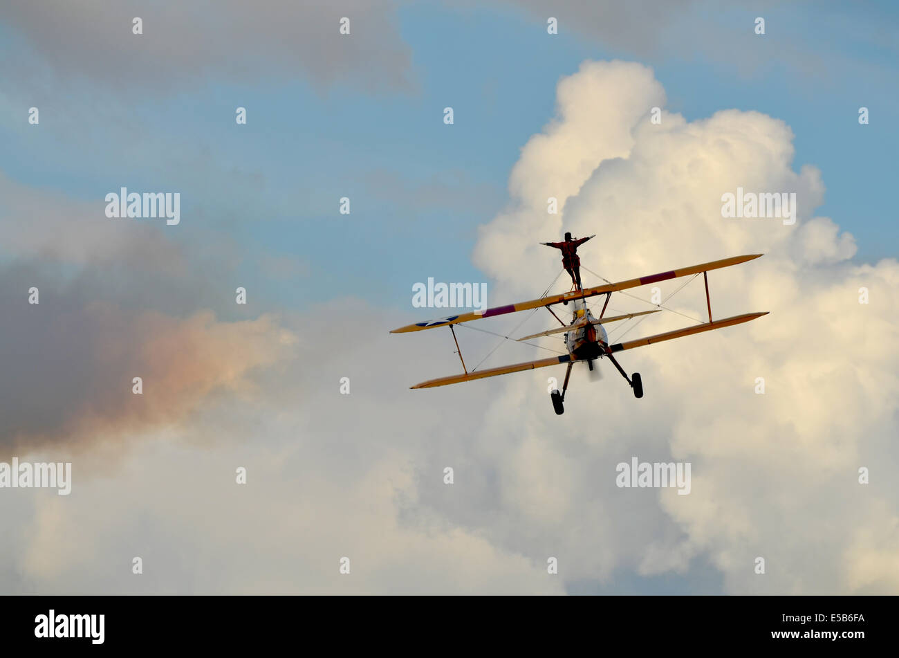 Bi plane rear wing hi-res stock photography and images - Alamy