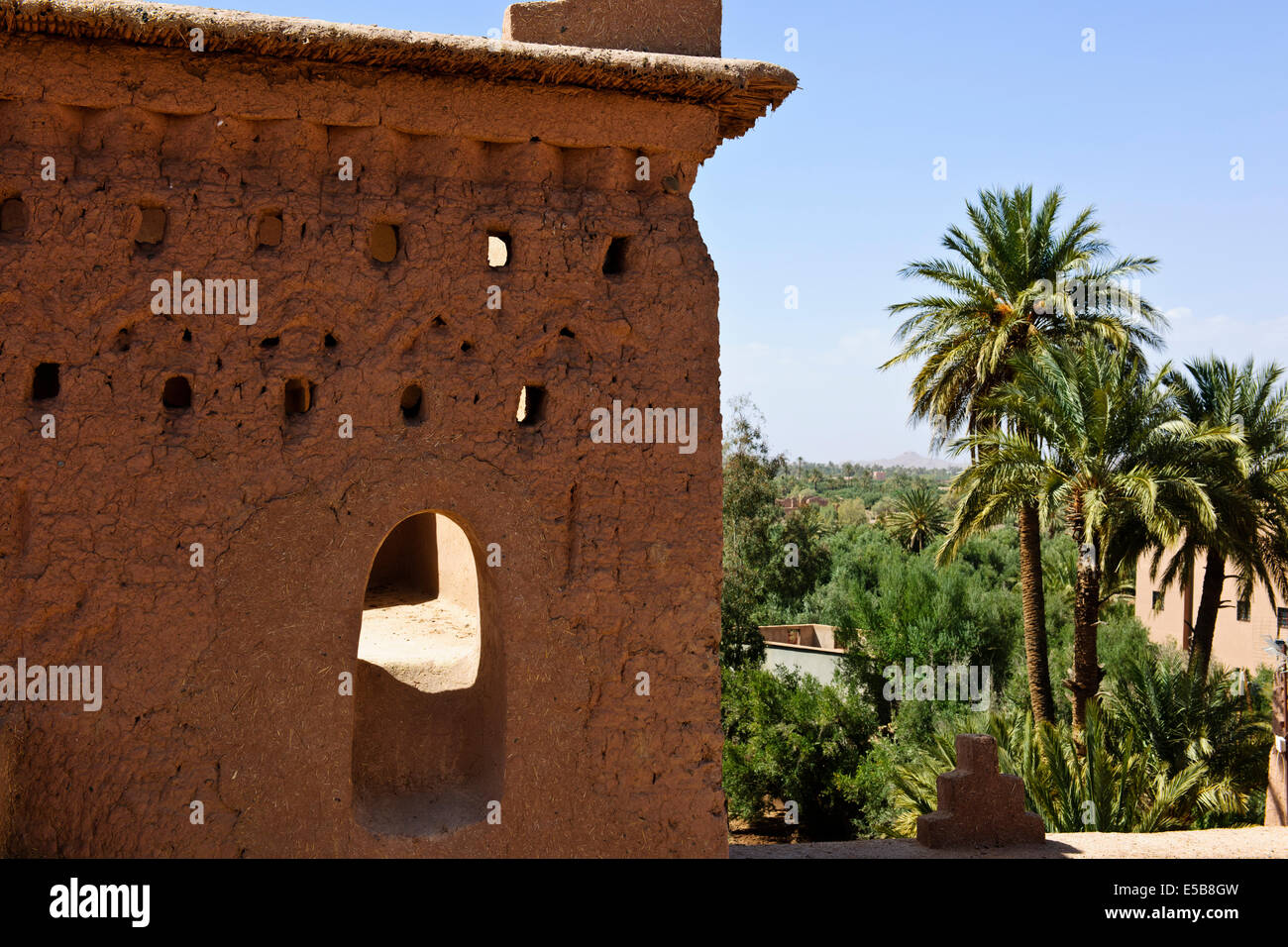 50 dirham note hi-res stock photography and images - Alamy