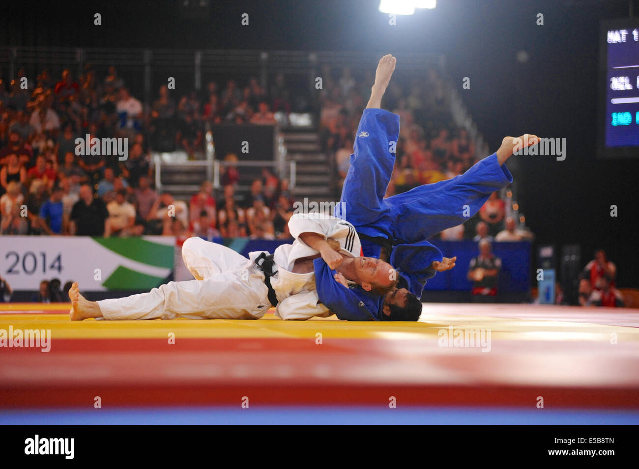 Glasgow, Scotland, UK. 26th July, 2014. Dramatic scenes as Jason Koster ...