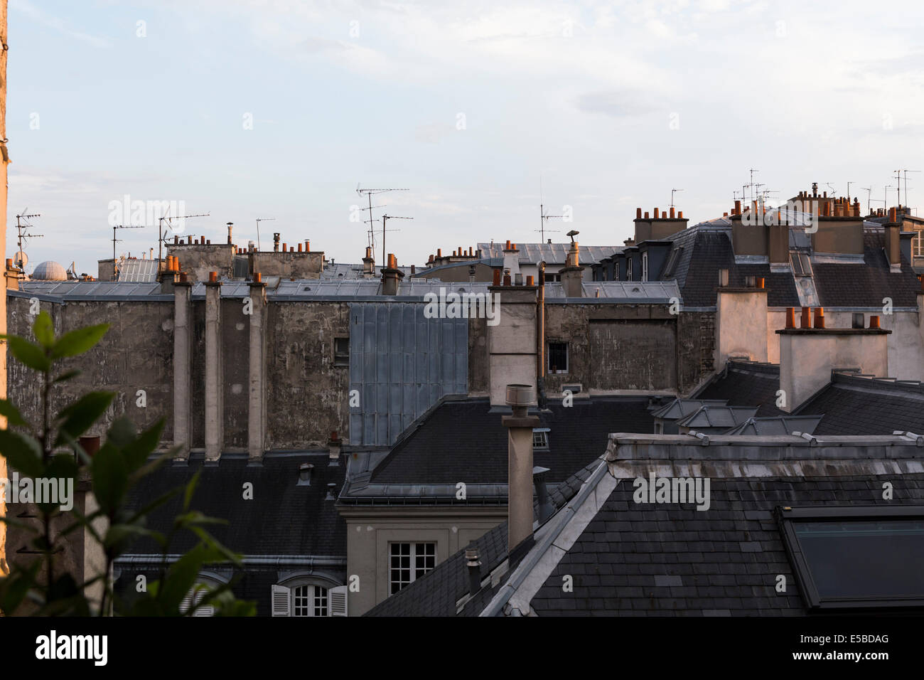 Roof of paris hi-res stock photography and images - Alamy