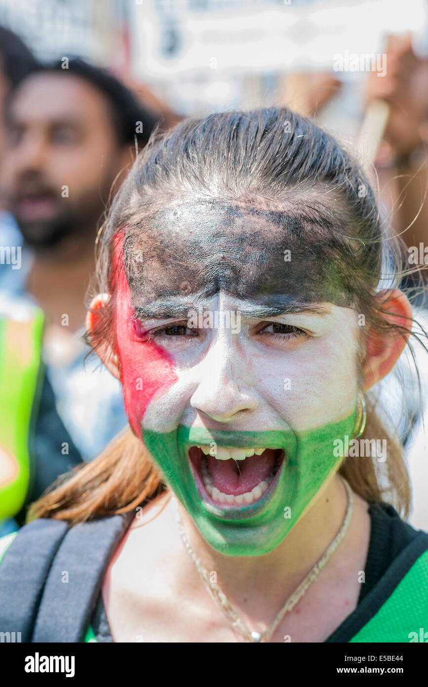 Palestine flag face paint hi-res stock photography and images - Alamy