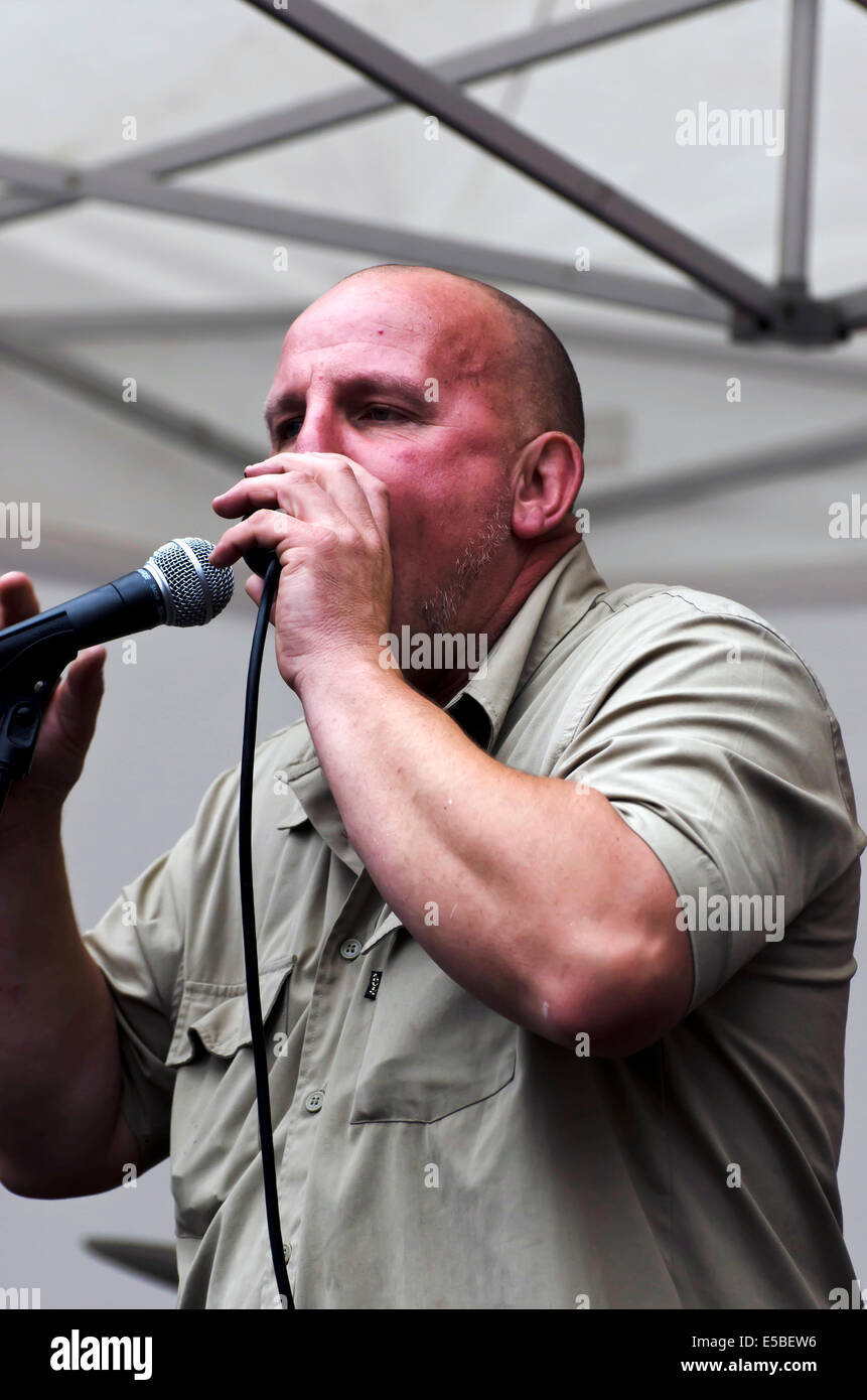 Gary Martin performing with the Jensen Interceptors at the Mardi Gras ...