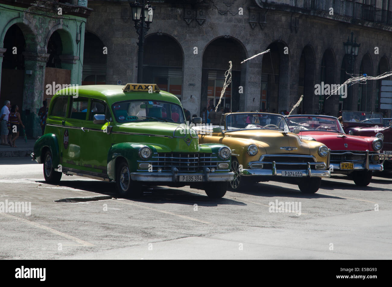 Green and yellow car hi-res stock photography and images - Alamy