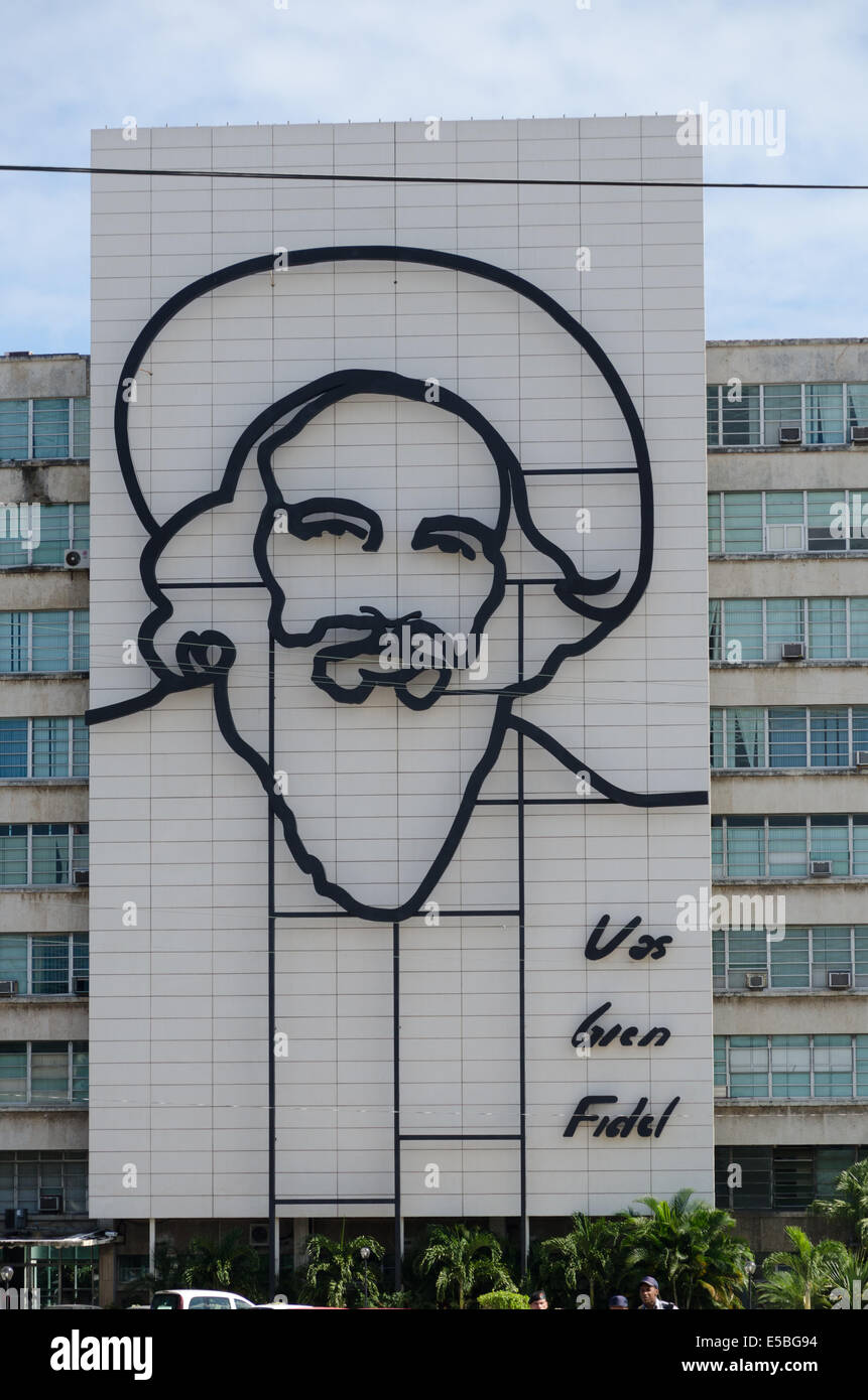 Fidel castro building hi-res stock photography and images - Alamy