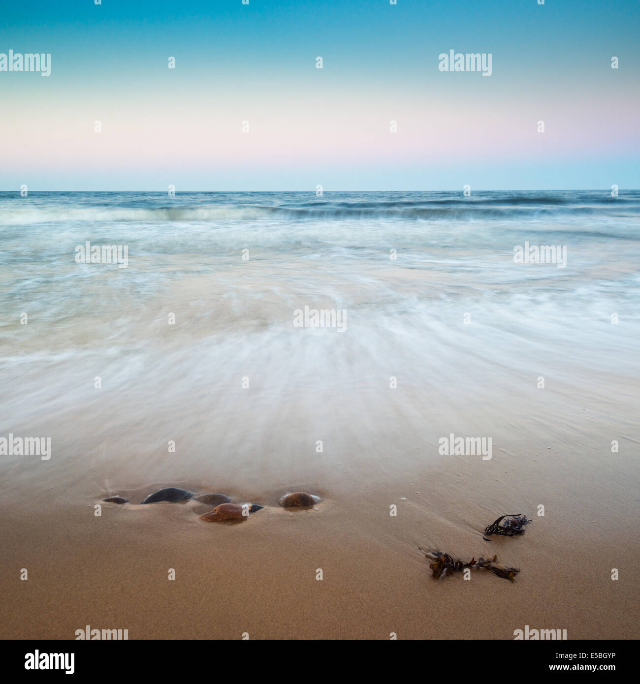 Waves square hi-res stock photography and images - Alamy
