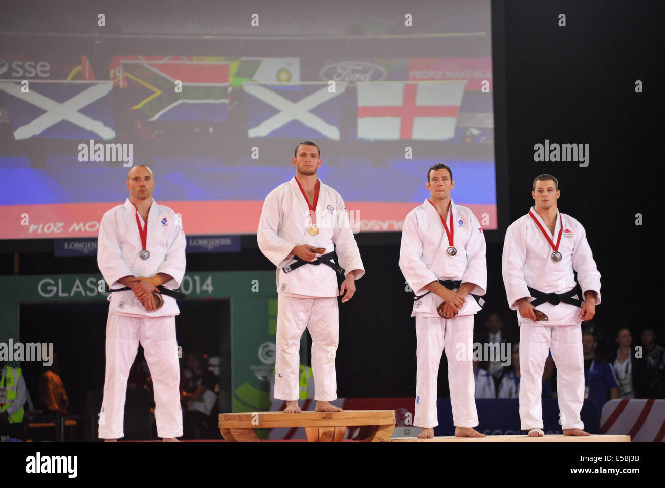 Commonwealth games medal winners hi-res stock photography and images ...
