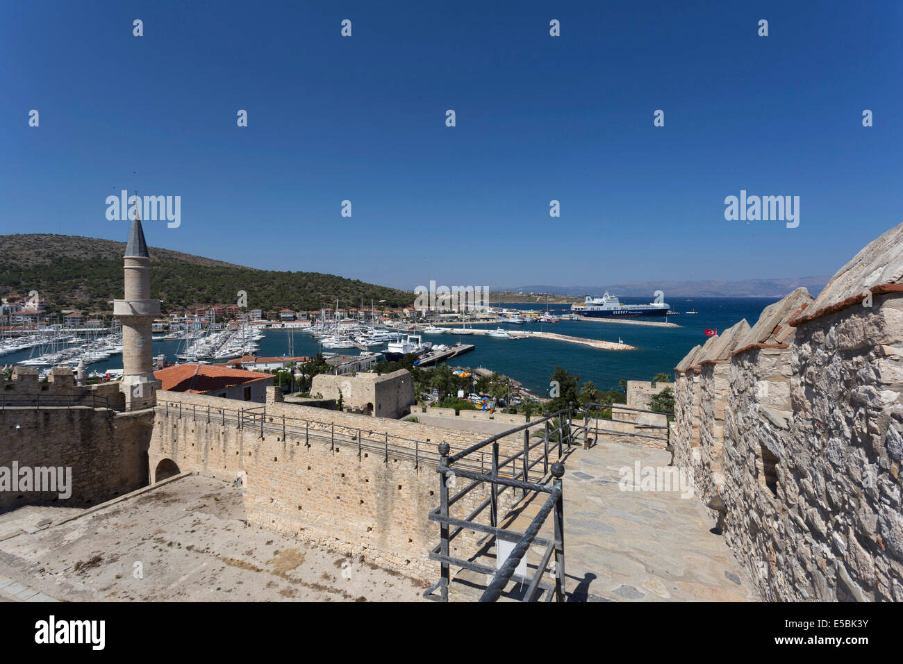 Cesme Castle, Cesme Turkey Stock Photo - Alamy